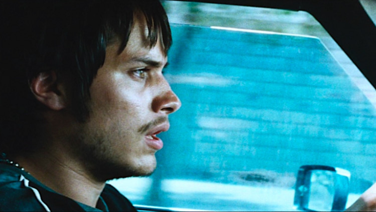 NAVE UNCUYO Cine: Amores perros (versión remasterizada en 4K - 25 aniversario)